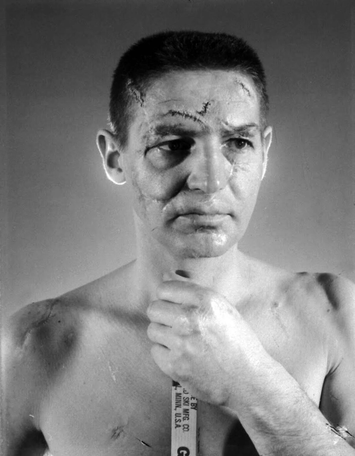 Terry Sawchuk: del éxito al ocaso - NHLmania